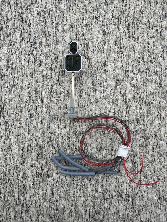 Schneider 2212 Hauptsignal mit Vorsignal RhB LED Höhe 58mm (Gebraucht ...