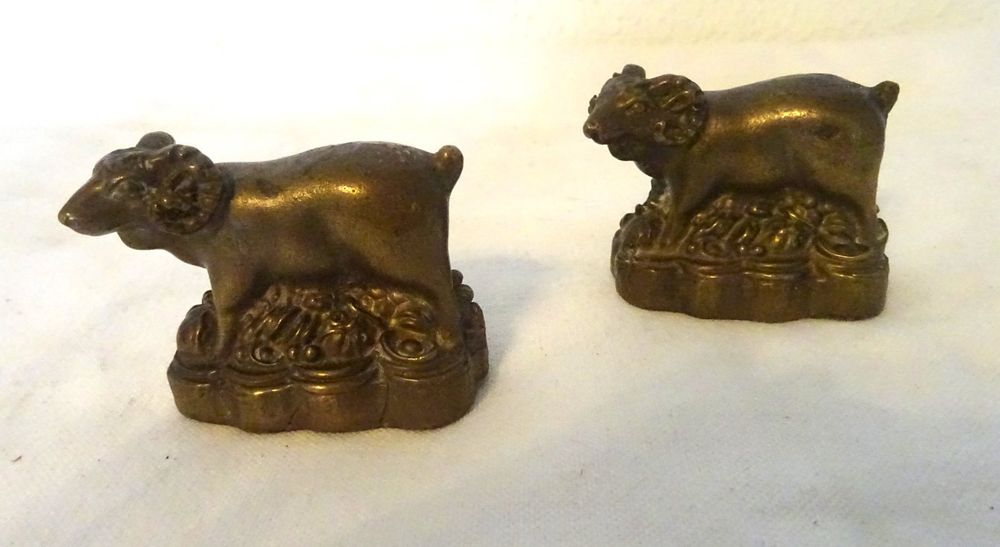2 alte Messing Figuren Wasserbüffel oder Widder | Kaufen auf Ricardo