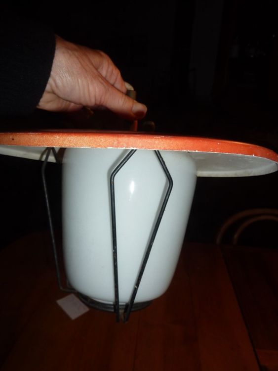 Pendelleuchte Blech-Schirm Glas-Cloche Designklassiker 50er (Gebraucht) in pratteln für CHF 35 ...