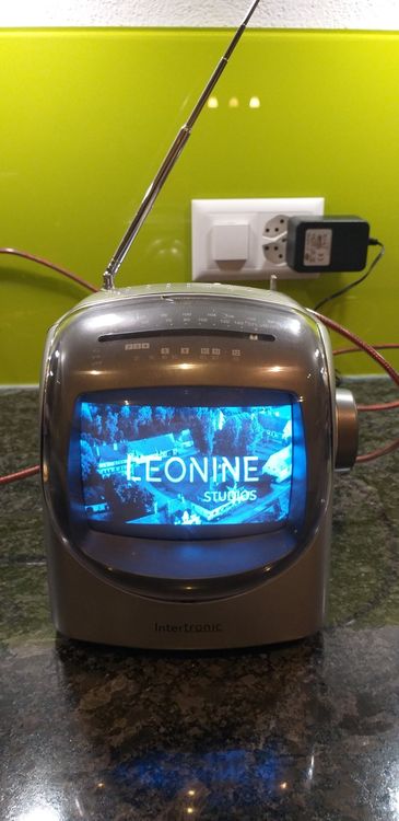 Vintage Intertronic s/w TV mit integriertem UKW/MW-Radio | Kaufen auf ...