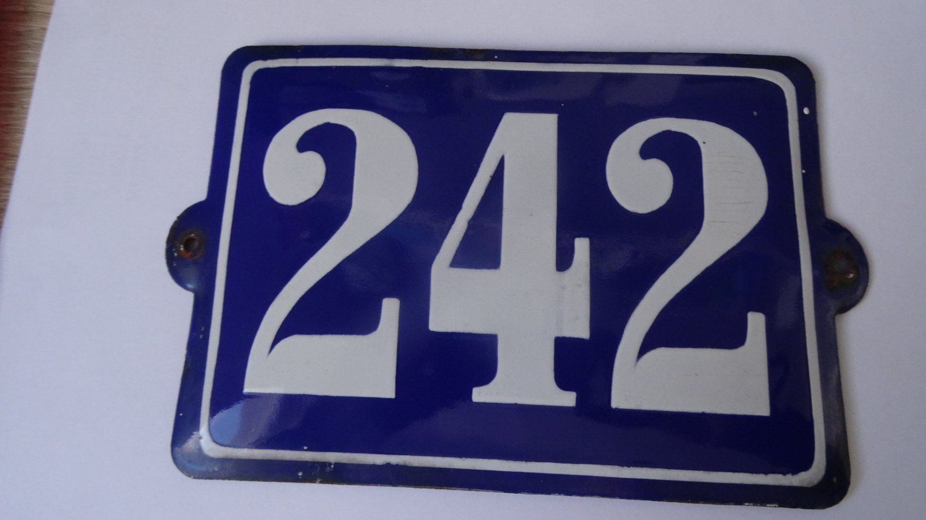 Hausnummer Emailschild Nr. 242 Vintage Top Zustand! (Gebraucht) in ...