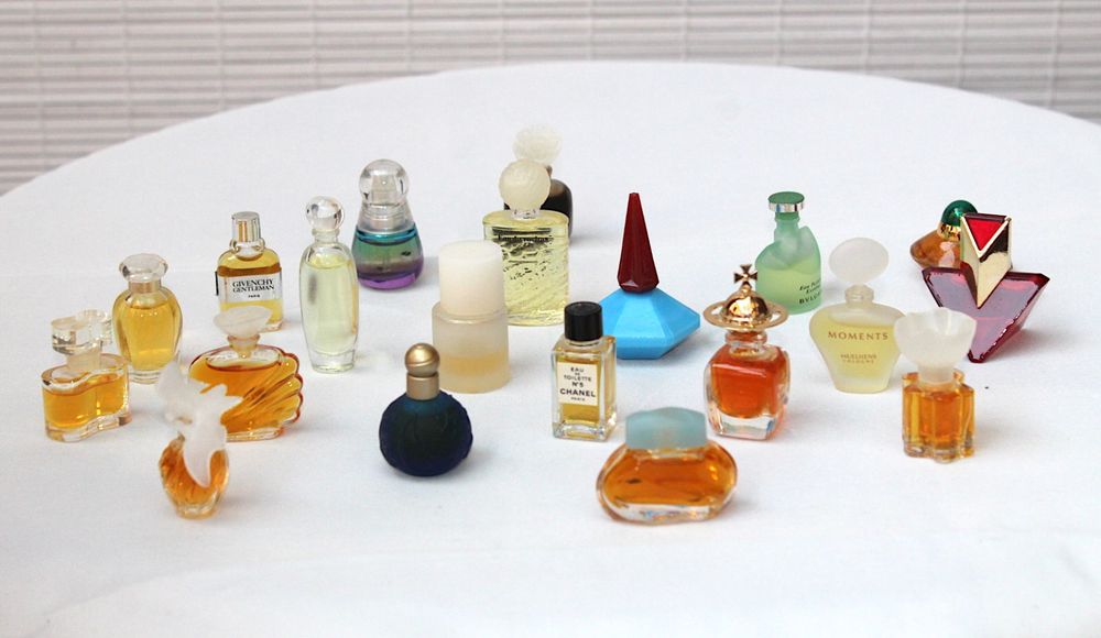 Parfum Flakon (Gebraucht) in La Chaux-de-Fonds für CHF 10.9 – mit ...