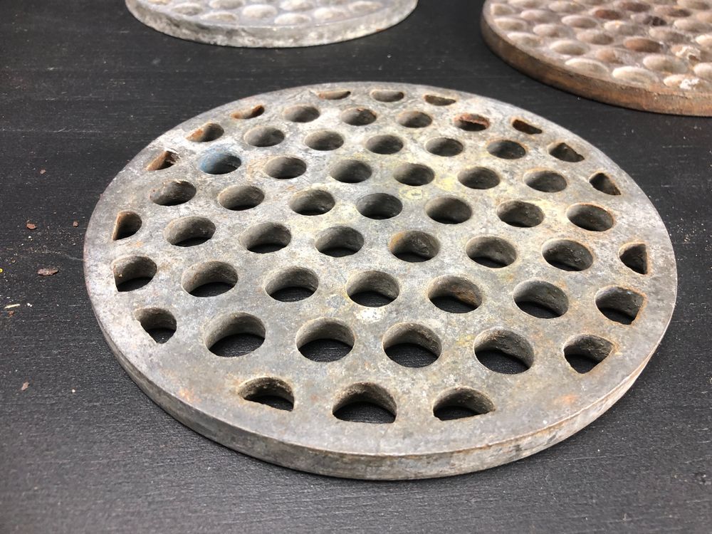 Gitterroste Pfannenuntersetzer Upcycling Deko, D: ca. 19,7cm (Gebraucht ...