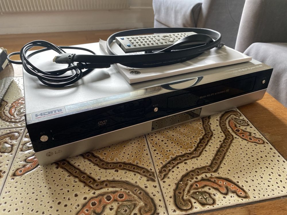 VHS und DVD Gerät | Kaufen auf Ricardo