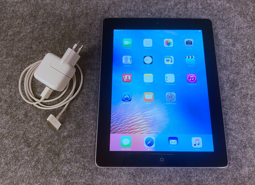 Apple iPad (3rd Generation) (WiFi + Cellular) | Kaufen auf Ricardo