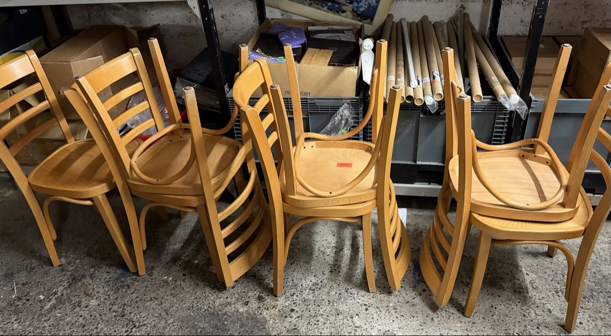 Holzstühle, Buche, 8 Stück, ideal für Küche! (Gebraucht) in Interlaken ...