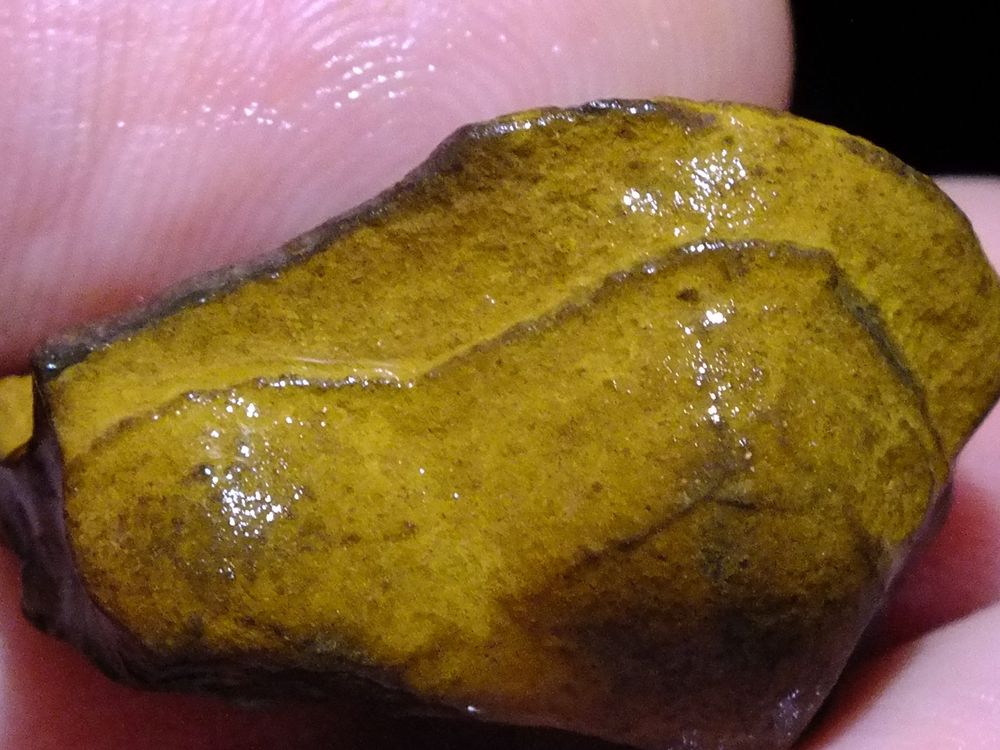 BOULDER ROH OPAL 43 Karat Gebot 1.- Elektrisch Rot feuer (Neu und originalverpackt) in Chêne ...