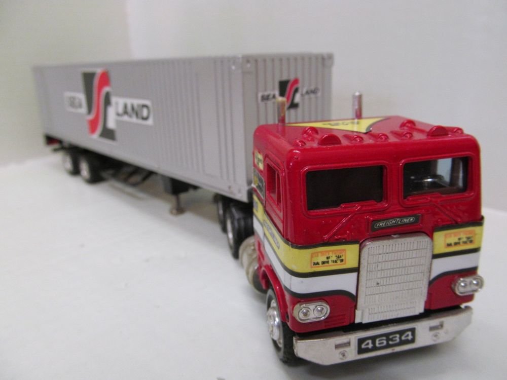 US TRUCK FREIGHTLINER 1:50 SHINSEI MINI (Gebraucht) in Grueningen für ...