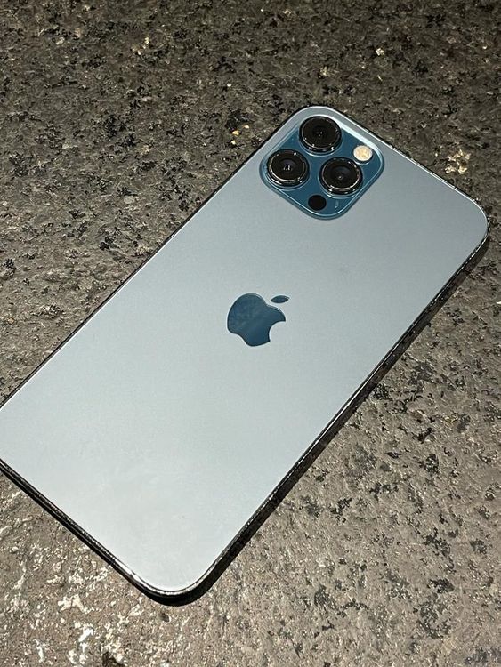 iPhone 12 Pro Max 256GB Pacific Blau | Acheter sur Ricardo