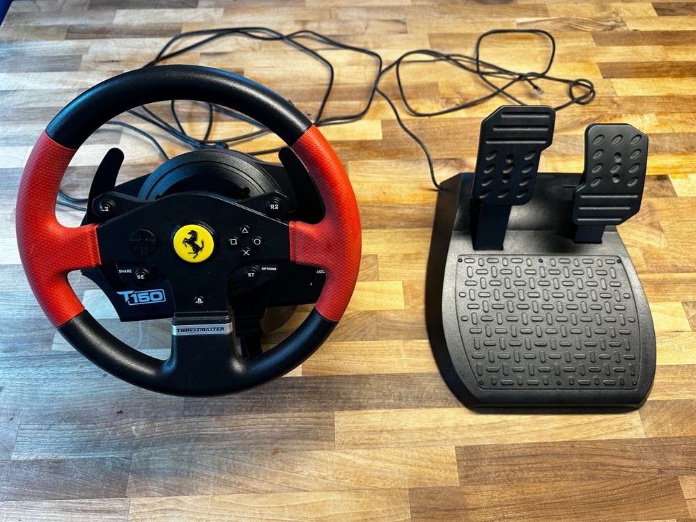 Thrustmaster T150 Ferrari Wheel, super Zustand | Kaufen auf Ricardo