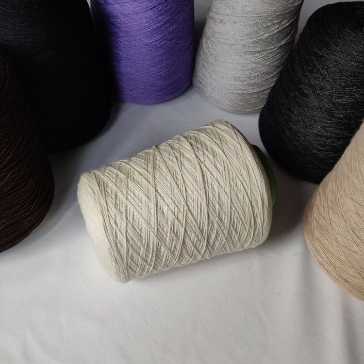 Kaschmir 70% Seide 30% von Loro Piana Kette 517g warmweiss | Kaufen auf ...