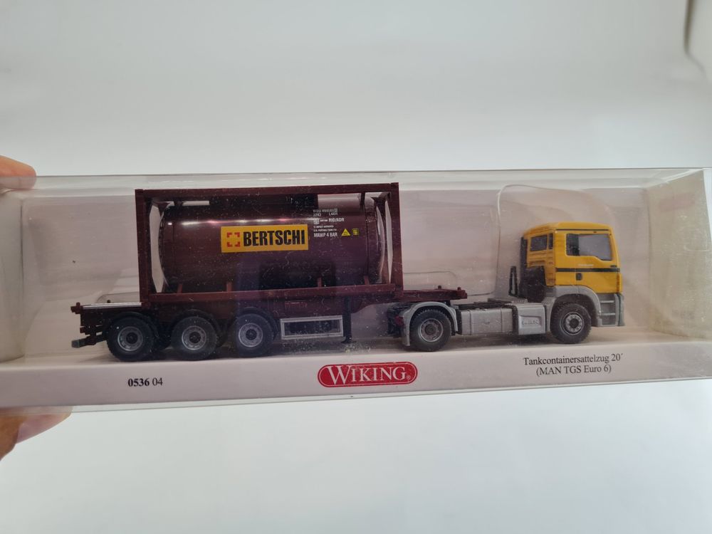 Wiking 0536 04 Tankcontainersattelzug MAN Bertschi H0 1:87 (Neu (gemäss ...