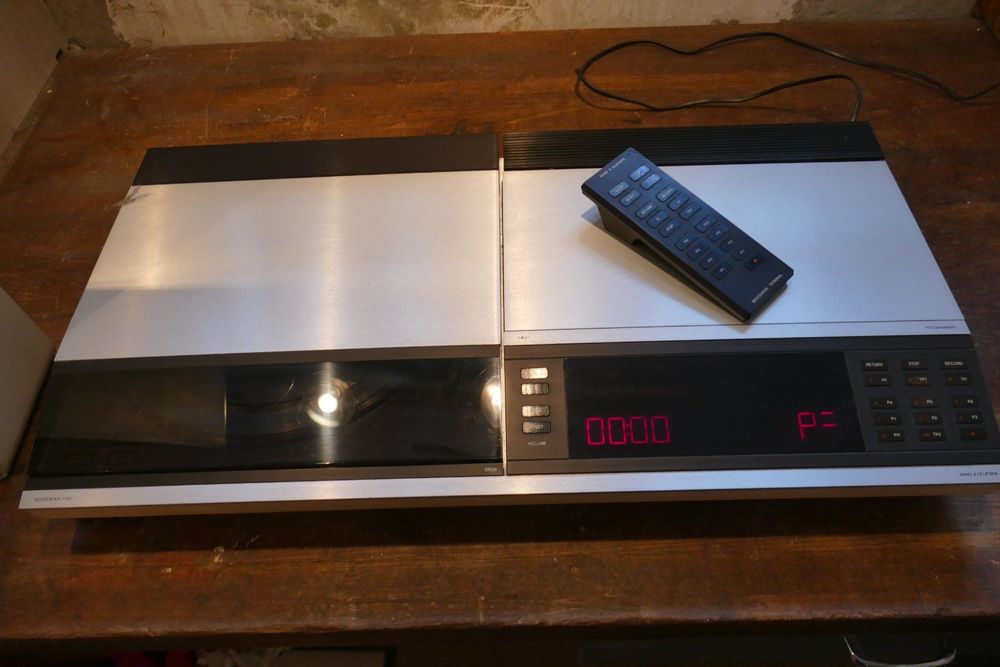 B&O Beocenter 7700 weiss (Gebraucht) in Winterthur für CHF 80 – mit Lieferung auf Ricardo kaufen