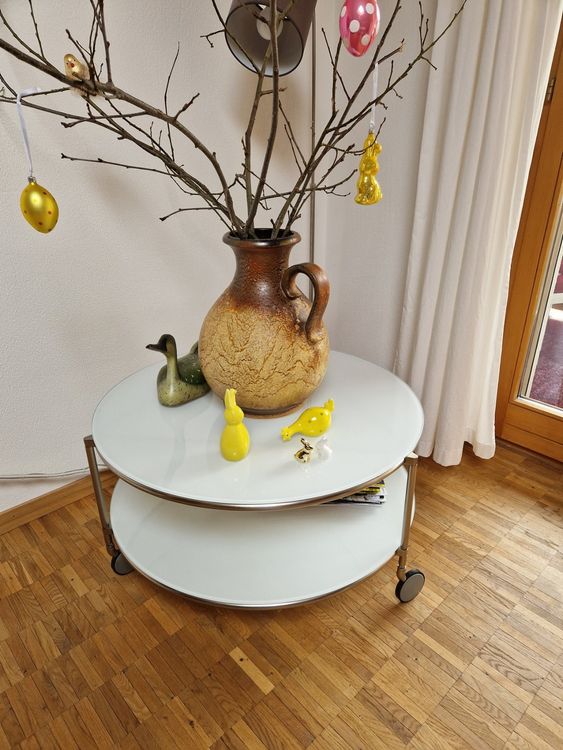 Salontisch mit Rollen (Gebraucht) in Andeer für CHF 7 – nur Abholung auf Ricardo kaufen