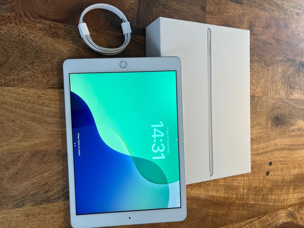 Apple iPad 8 32GB + Pencil (Gebraucht) in Zürich für CHF 110 – mit Lieferung auf Ricardo kaufen