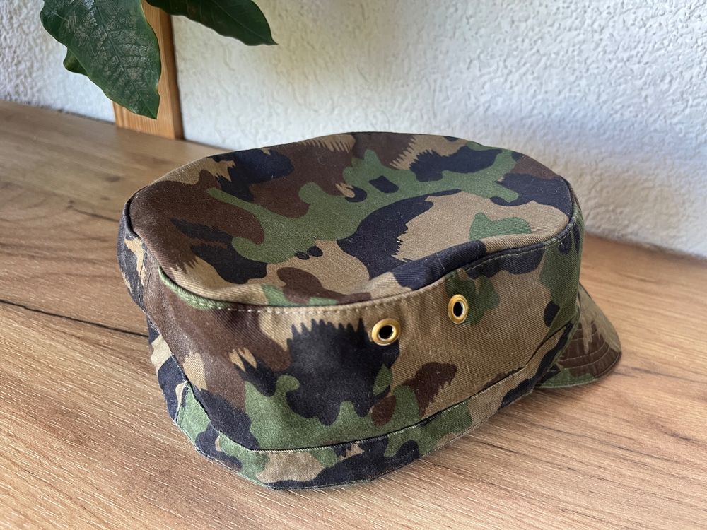 Neuwertiger Mutz TAZ 90 - Schweizer Armee / Militär | Kaufen auf Ricardo