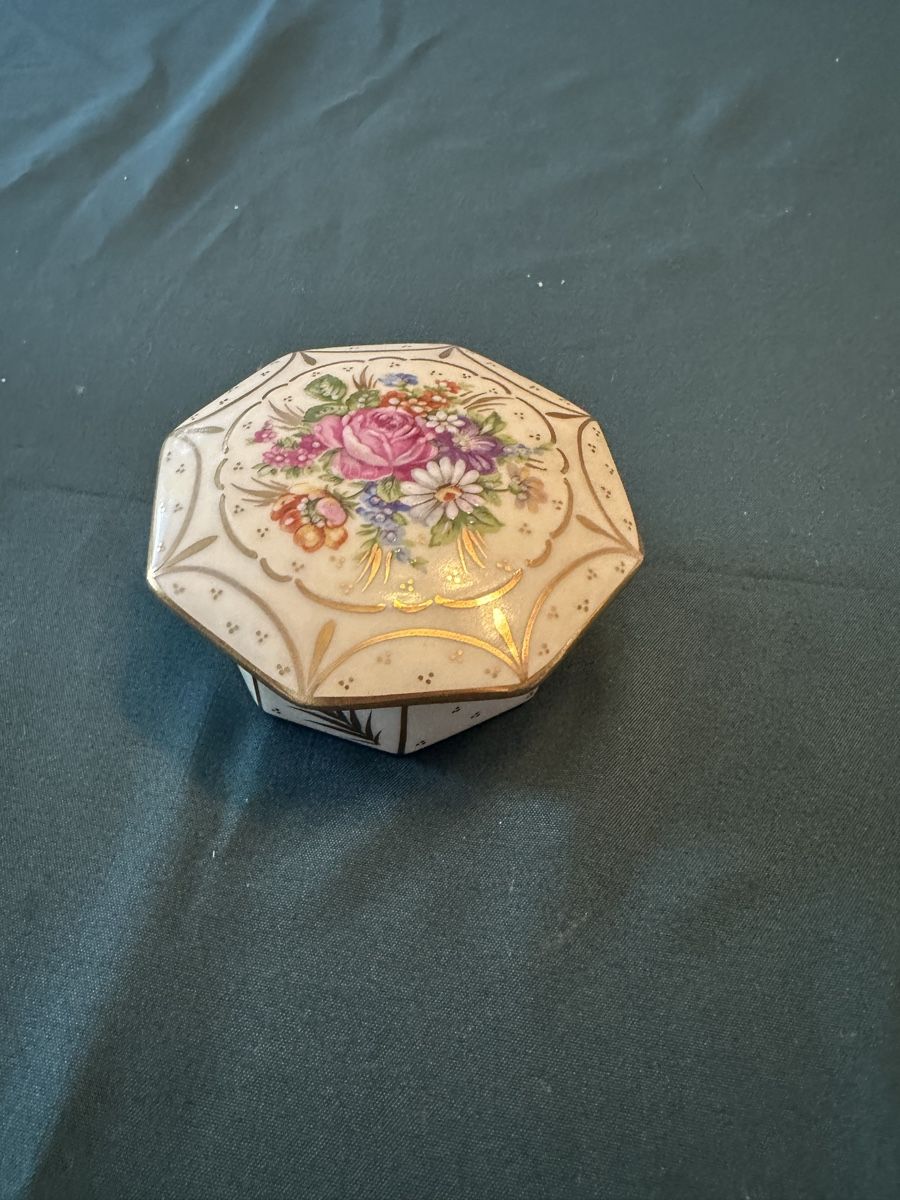 Set : limoges porzellan deko (Gebraucht) in Zunzgen für CHF 70 – nur ...