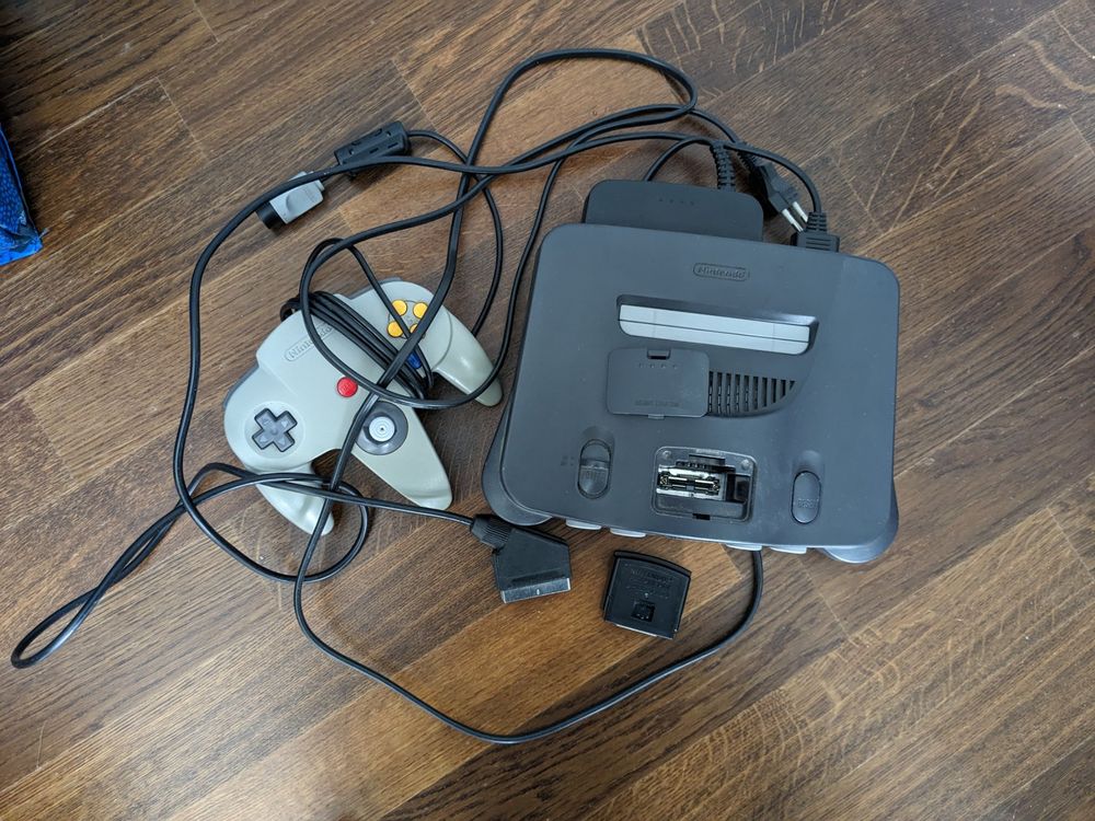 Nintendo 64 Console + Controller + Jumper Pak + Cables (Gebraucht) in ...