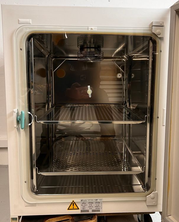 Heraeus HeraCell CO2 Incubator | Kaufen auf Ricardo