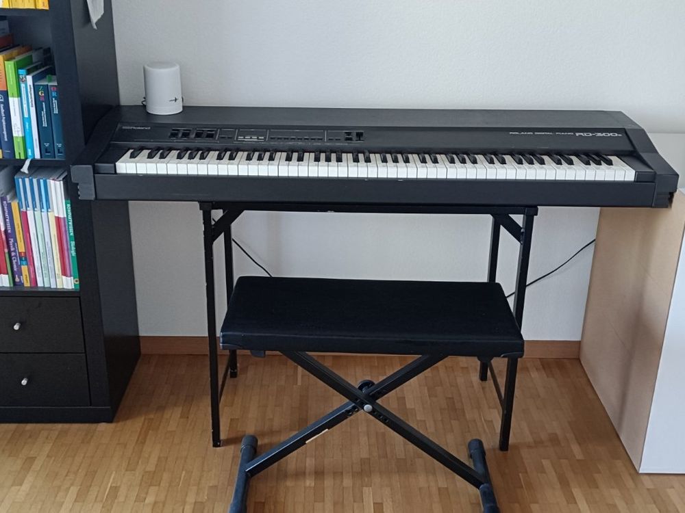 Roland RD-300s 88-Key Digital Piano (Gebraucht) in Winterthur für CHF ...