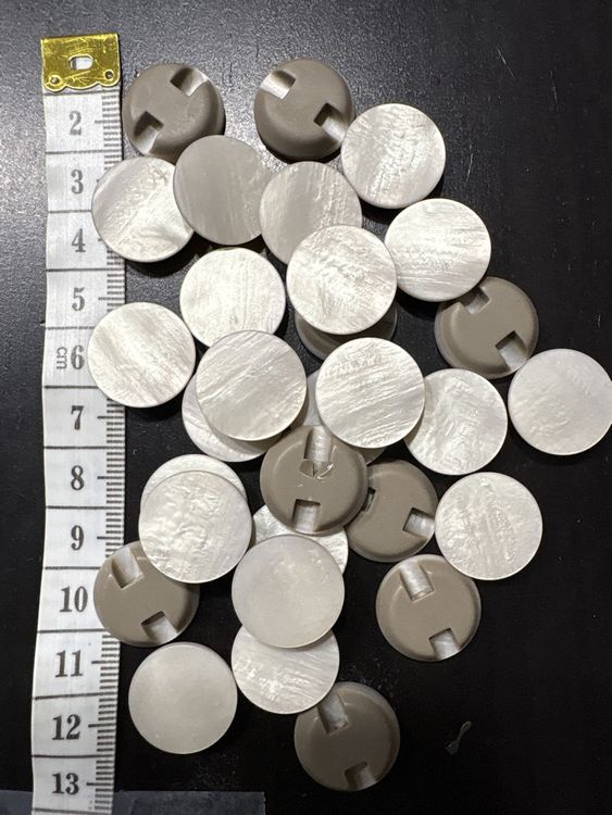 Knöpfe pastell-braun (Neu (gemäss Beschreibung)) in Anglikon für CHF 3 – mit Lieferung auf ...