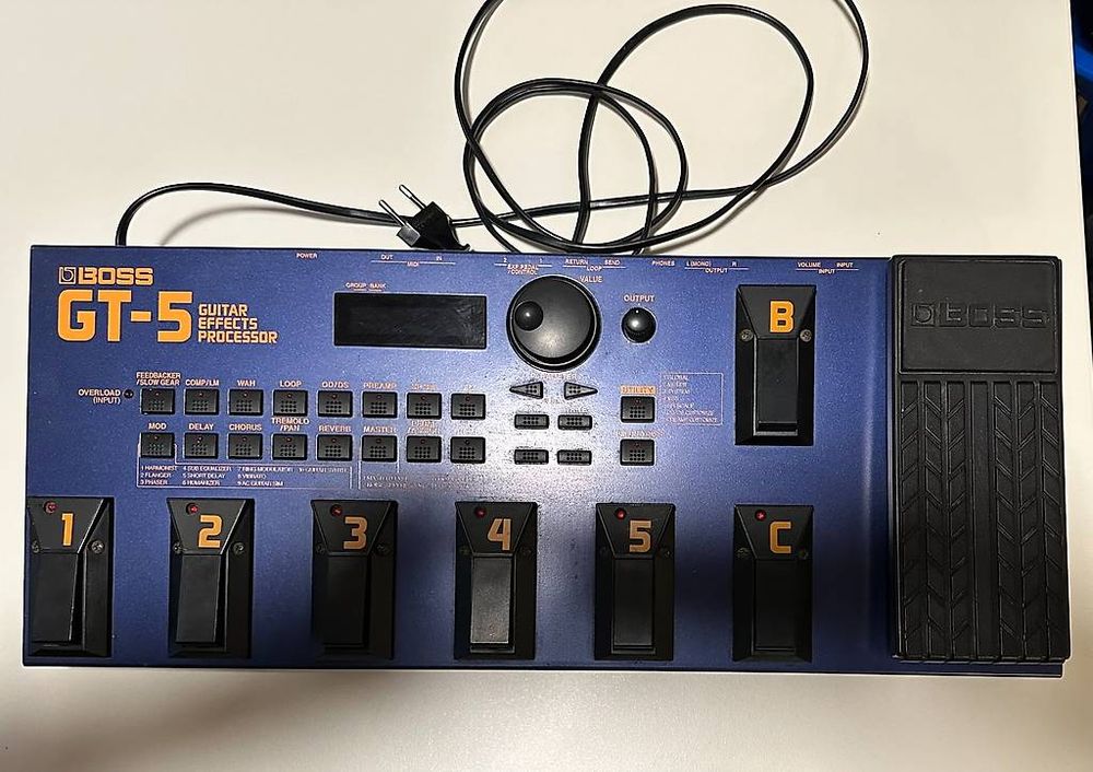 Boss GT-5 Guitar Effects Processor (Gebraucht) in Bellinzona für CHF ...