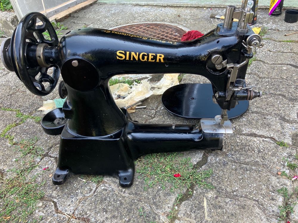 Alte Singer Sacknähmaschine (Gebraucht) in Lyss für CHF 250 – nur ...