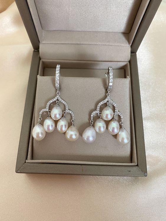 Perlen Ohrringe/ Echte Süsswasserperlen (Neu und originalverpackt) in Sarnen für CHF 100 – mit ...