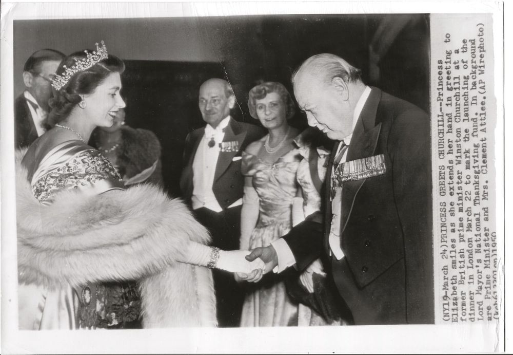 Queen Elizabeth II / Princess Elizabeth & Winston Churchill (Gebraucht ...
