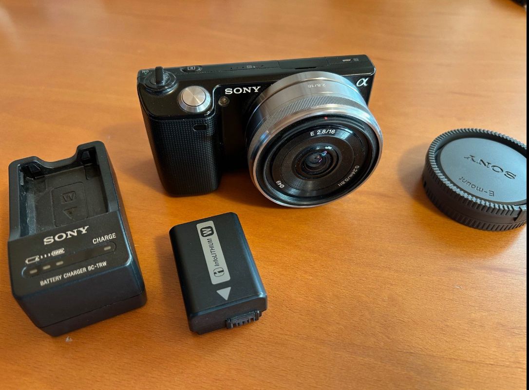 Sony Alpha NEX-5 E-Mount Kamera, inkl. Akku und Ladegerät (Gebraucht ...