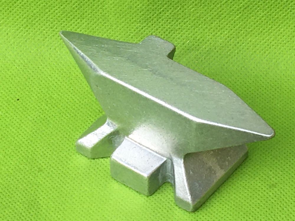 Miniatur Amboss (Gebraucht) in Wil SG für CHF 11 – mit Lieferung auf ...