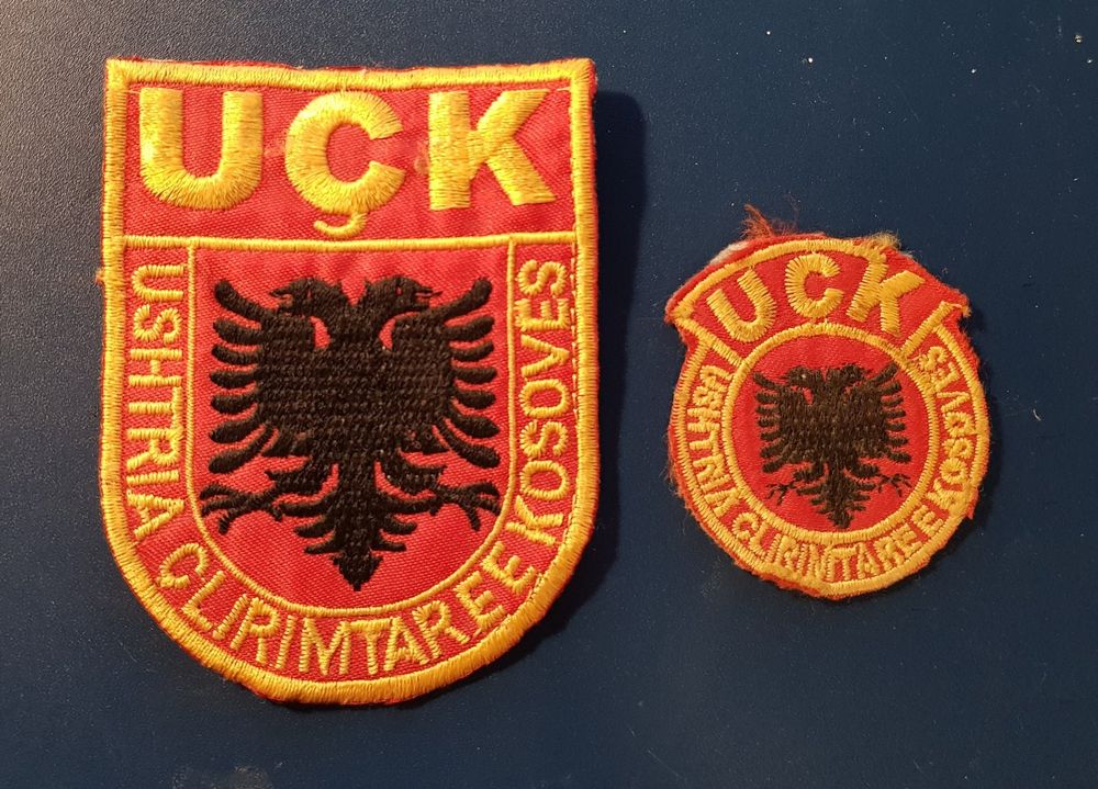 2 Stoff Abzeichen UÇK Befreiungsarmee des Kosovo 1990er Jahr | Comprare ...