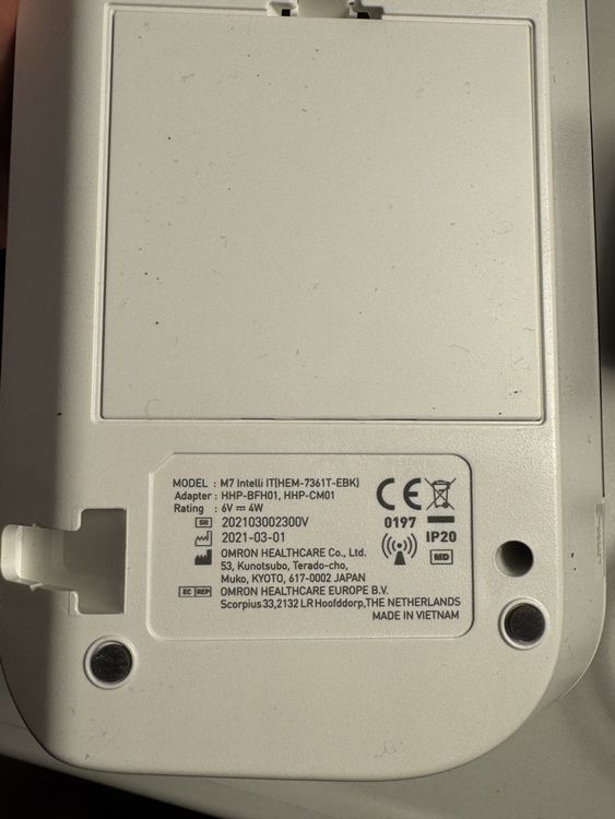 Omron Blutdruckmessgerät M7 Intelli IT - Top Zustand! (Gebraucht) in ...