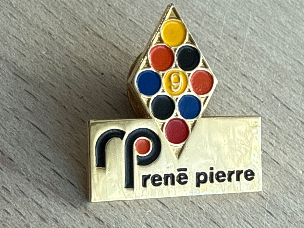 Pin René Pierre Billard (Gebraucht) in Glattbrugg für CHF 1 – mit ...