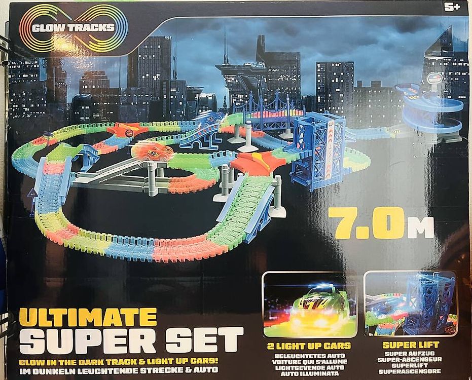Glow Tracks Rennbahn Ultimate Super Set 7 m mit Autos (Gebraucht) in ...