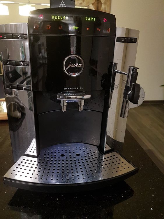 Jura Kaffee Vollautomat (Impressa F9) (Defekt) in Savièse für CHF 121 ...