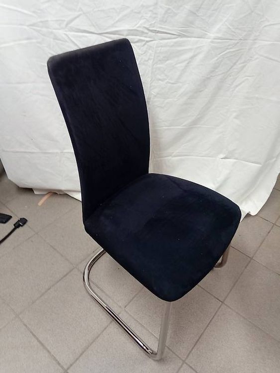 Vier schöne Freischwinger-Stühle (Gebraucht) in Basel für CHF 100 – nur Abholung auf Ricardo kaufen