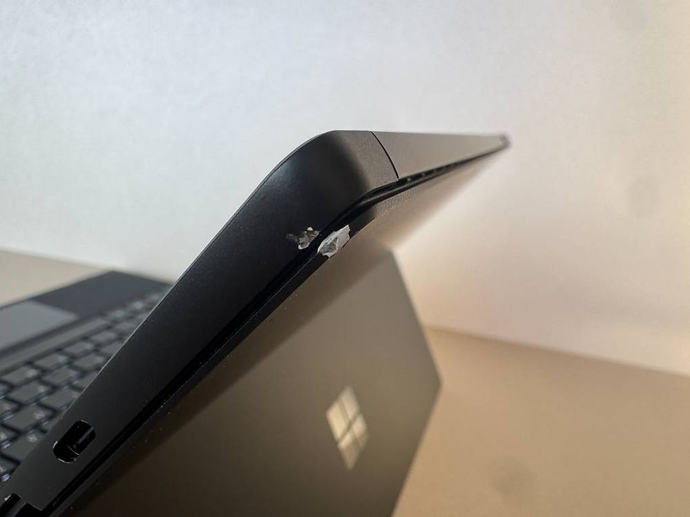 Microsoft Surface Pro 7+ mit 8GB RAM, 256GB SSD Win11 Office (Gebraucht ...