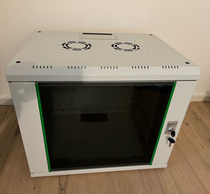 Digitus 19" 9 RU (9 HE) Rackschrank / rack cabinet | Kaufen auf Ricardo