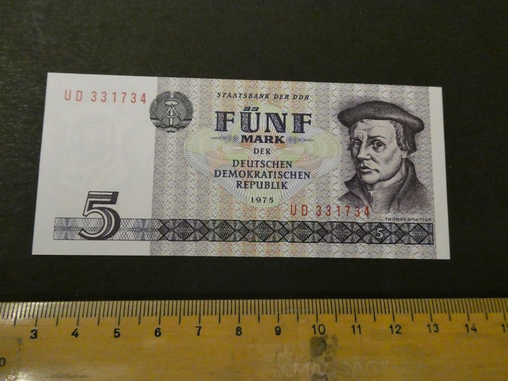DDR 1975, 5 Mark unzirkuliert (Neu (gemäss Beschreibung)) in Hinterforst für CHF 1 – mit ...