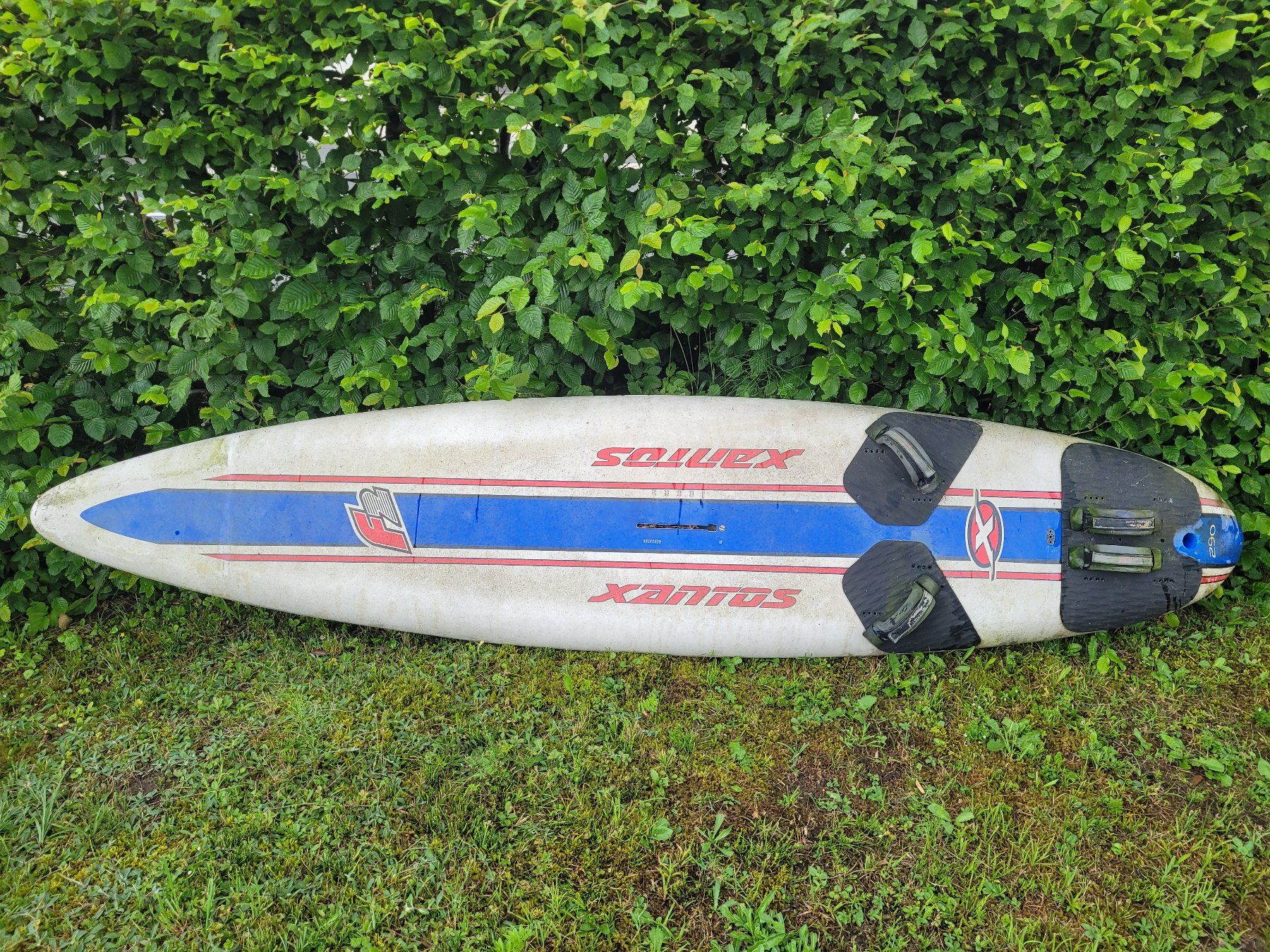 F2 Xantos 290 Surfbrett mit 144 Liter Volumen (Defekt) in Gross für CHF ...