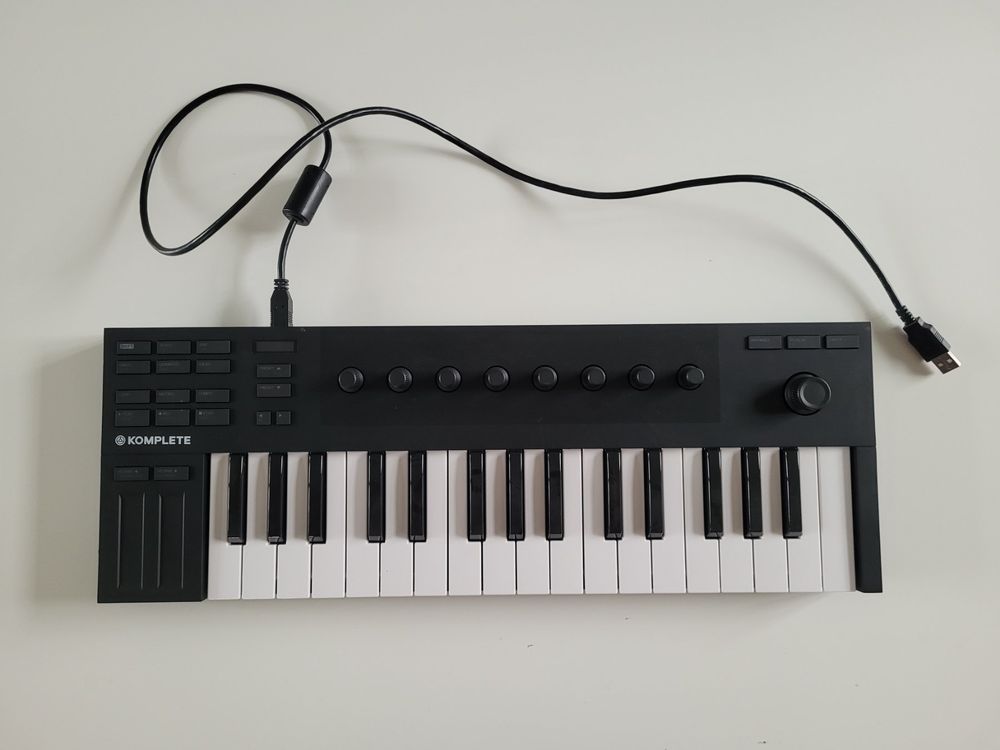 Native Instruments KOMPLETE KONTROL M32 (Gebraucht) in Zwillikon für ...