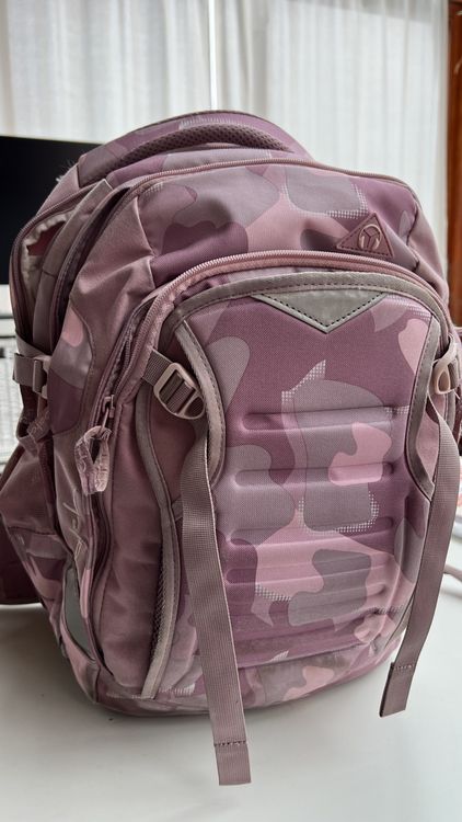 Satch Schulrucksack rosa Camouflage (Gebraucht) in Baldingen für CHF 50 ...