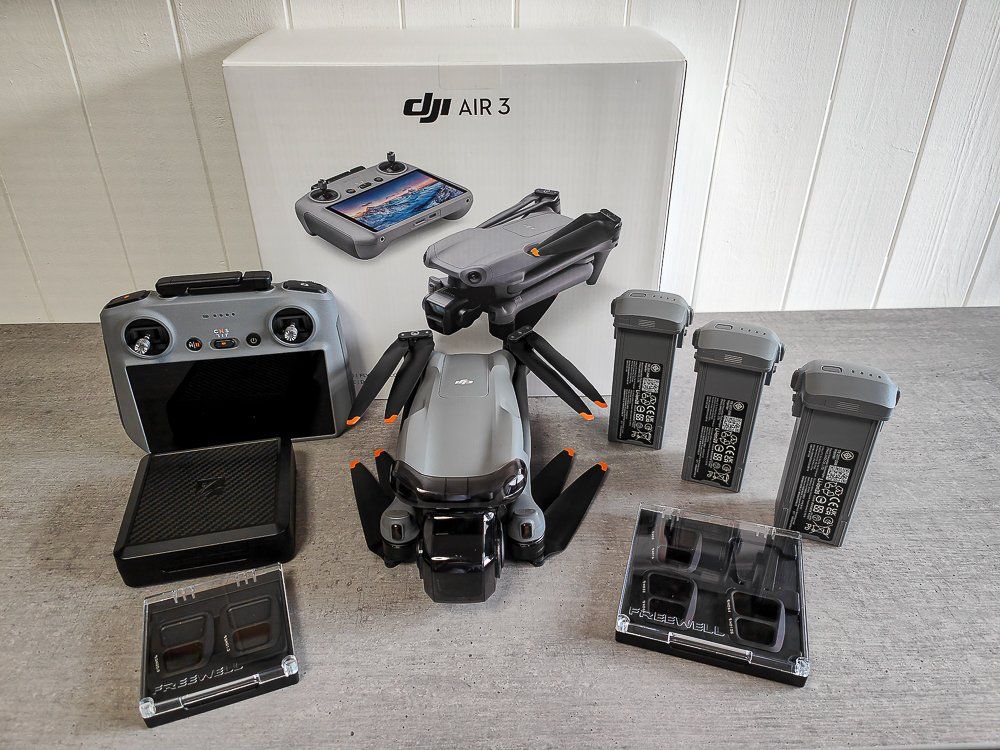 DJI Air 3 Fly More Combo mit DJI RC 2 und Garantie (Neu (gemäss Beschreibung)) in Fanas für CHF ...