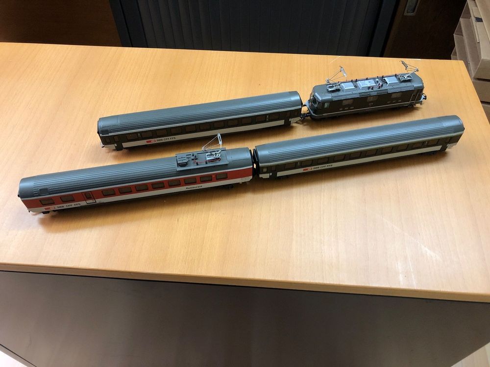 Märklin E-Lok Re 4/4 II der SBB mit 3 Stück Personenwagen (Gebraucht ...