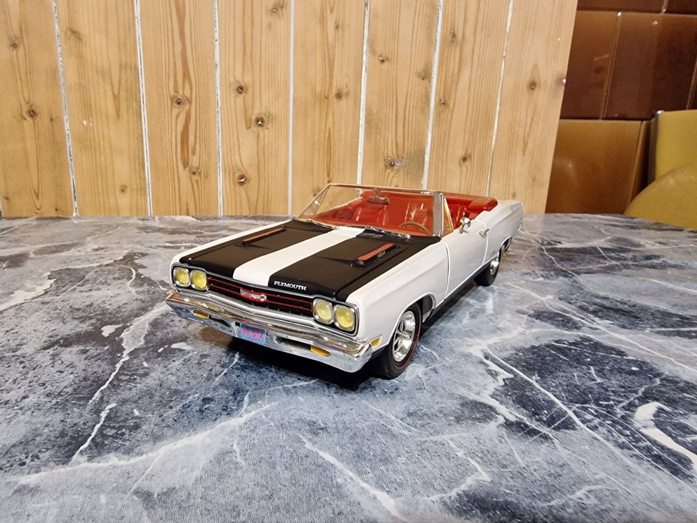 69'Plymouth GTX Convertible 426 Hemi 1:18 Ertl | Kaufen auf Ricardo