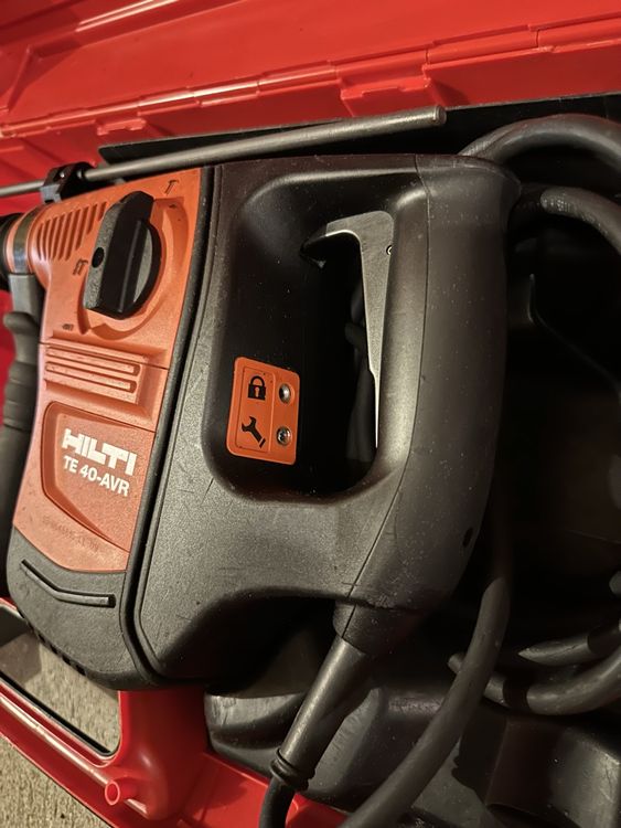 Hilti TE 40-AVR Abbruchhammer Bohrhammer + Bohrer Set (Gebraucht) in St ...