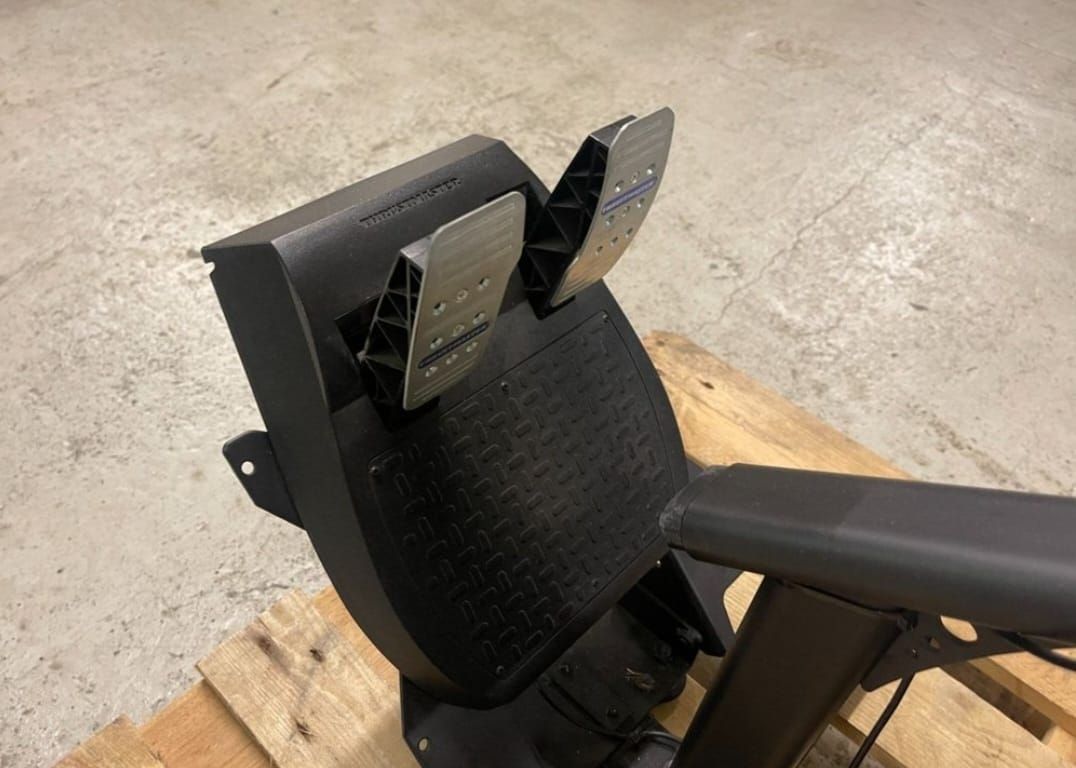 Race Seat inkl.PS4&Thrustmaster T300 mit G-Force Plug&Play (Gebraucht ...