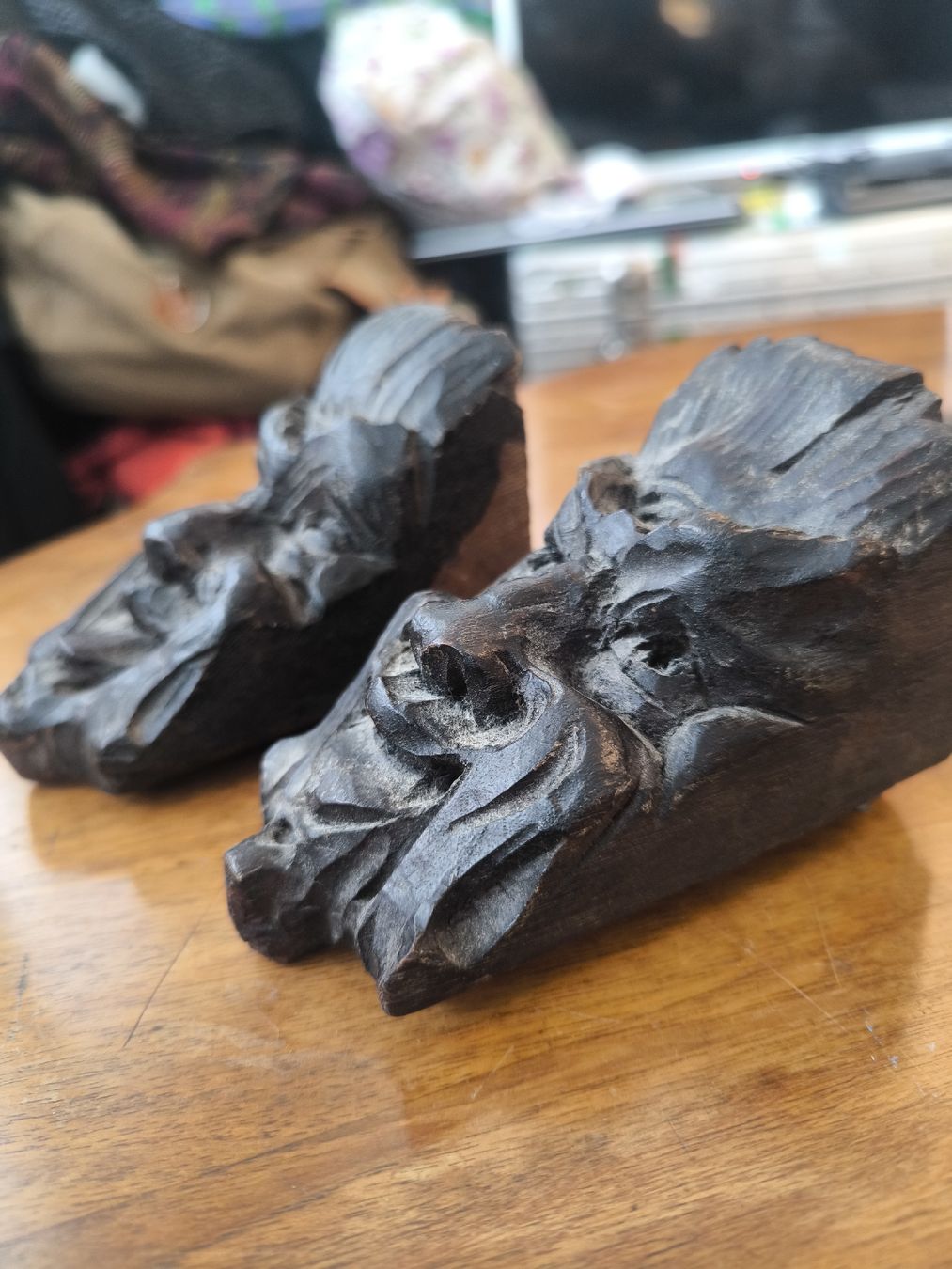 paire de faunes en bois sculpté (D'occasion) à Châtelaine pour CHF 20 ...