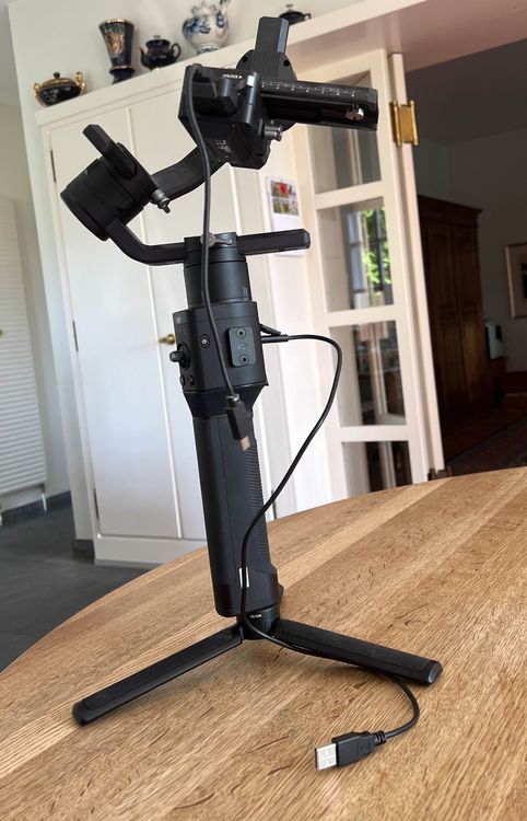Ronin-S Standard Kit – Comparison DJI Ronin-S Standard Kit vs Tilta ...
